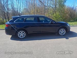 Blue SEAT Leon 2022 in Tallinn, with an engine capacity of 2.00 L and mileage of 44 thousand km for 22700 €, photo 3 on AUTOMOTO.COM.LV