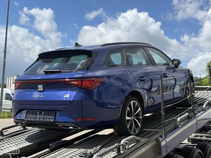Blue SEAT Leon 2022 in Vilnius, with an engine capacity of 1.40 L and mileage of 213 thousand km for 13999 €, photo 37 on AUTOMOTO.COM.LV