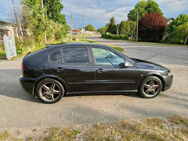 Brūns SEAT Leon 2003 Talsi, ar dzinēja tilpumu 1.90 L un nobraukumu 413 tūkst. km par 1900 €, foto 3 vietnē AUTOMOTO.COM.LV