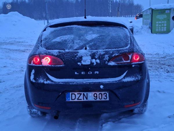 Brūns SEAT Leon 2008 Plungė, ar dzinēja tilpumu 1.60 L un nobraukumu 349 tūkst. km par 850 €, foto 4 vietnē AUTOMOTO.COM.LV