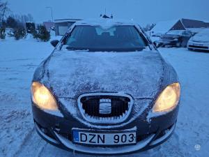 Brown SEAT Leon 2008 in Plunge, with an engine capacity of 1.60 L and mileage of 349 thousand km for 850 €, photo 8 on AUTOMOTO.COM.LV