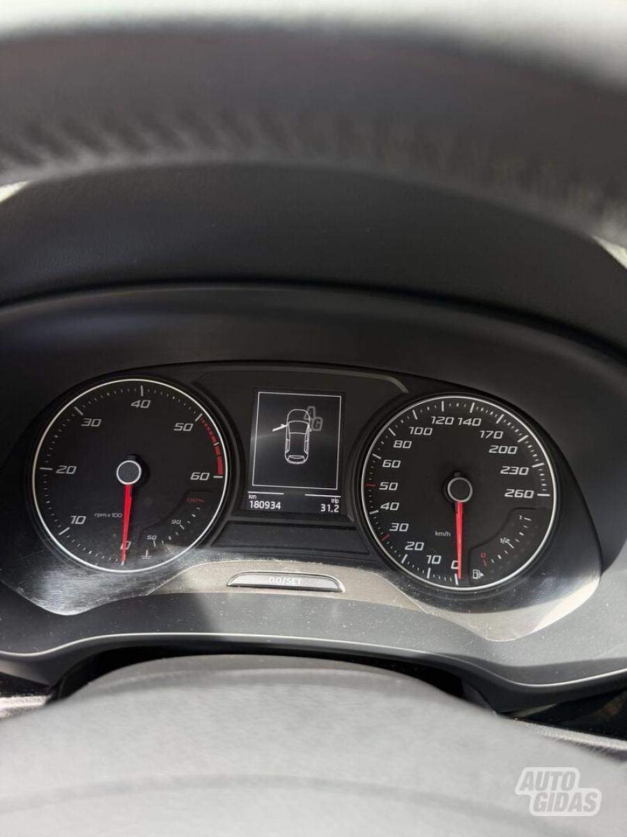 Brown SEAT Leon 2014 in Vilnius, with an engine capacity of 1.60 L and mileage of 181 thousand km for 6500 €, photo 15 on AUTOMOTO.COM.LV