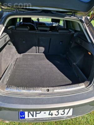 Brown SEAT Leon 2014 in Riga, with an engine capacity of 2.00 L and mileage of 230 thousand km for 8500 €, photo 15 on AUTOMOTO.COM.LV