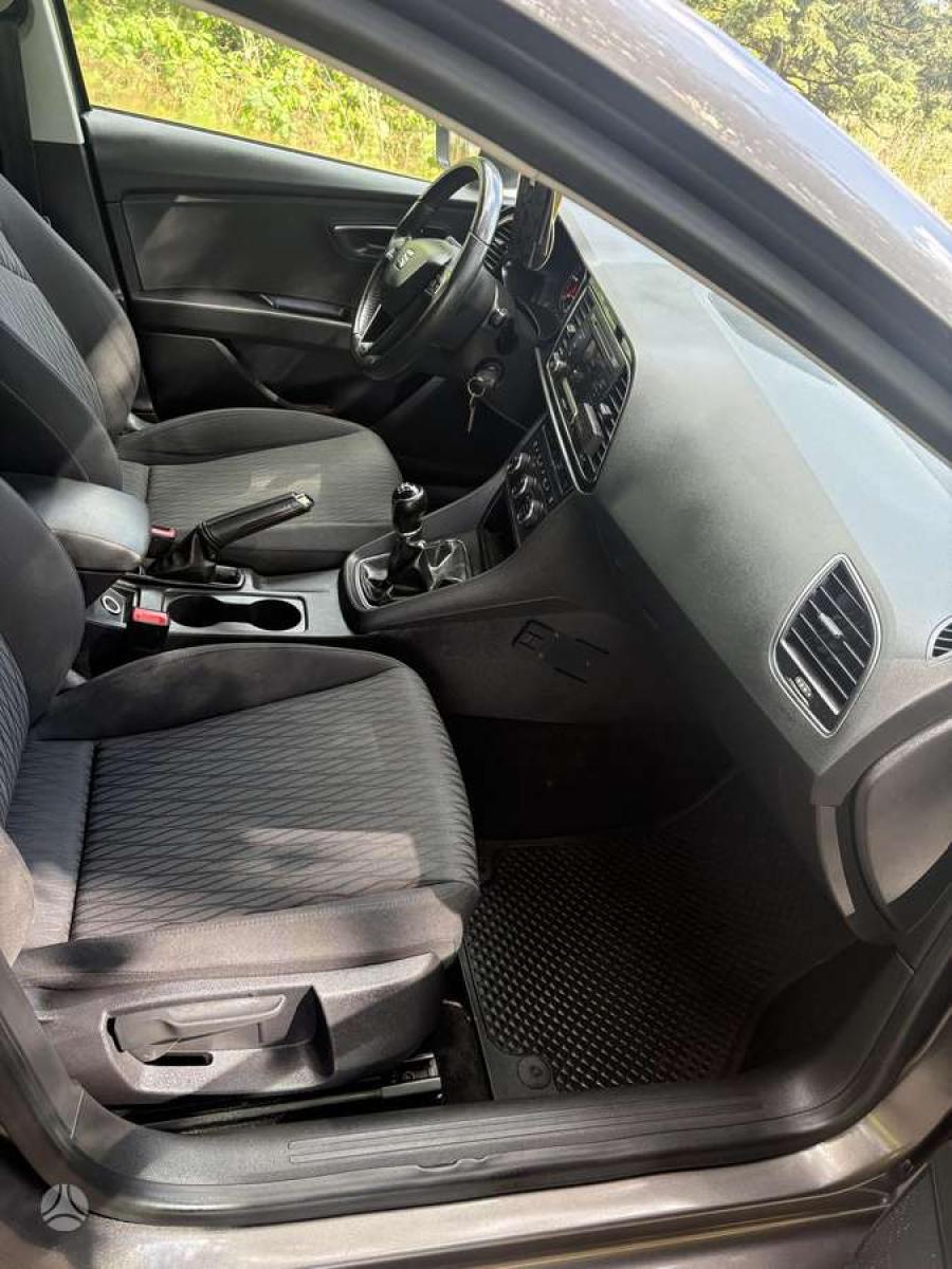 Brown SEAT Leon 2014 in Alytus, with an engine capacity of 1.60 L and mileage of 0 thousand km for 5500 €, photo 17 on AUTOMOTO.COM.LV