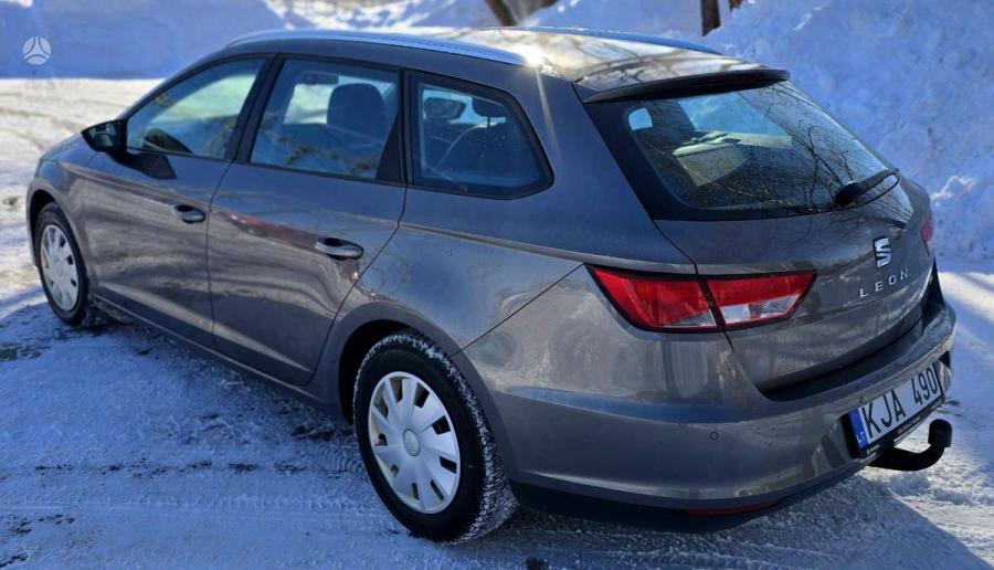 Brown SEAT Leon 2015 in Siauliai, with an engine capacity of 1.60 L and mileage of 247 thousand km for 5900 €, photo 5 on AUTOMOTO.COM.LV