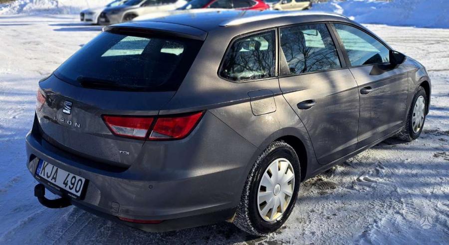 Brown SEAT Leon 2015 in Siauliai, with an engine capacity of 1.60 L and mileage of 247 thousand km for 5900 €, photo 6 on AUTOMOTO.COM.LV
