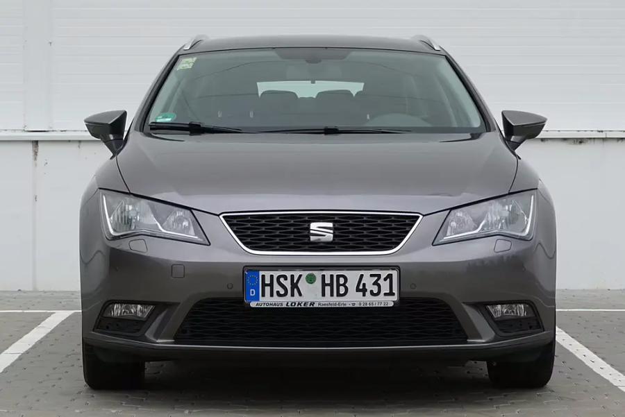 Brown SEAT Leon 2015 in Riga, with an engine capacity of 1.60 L and mileage of 187 thousand km for 7000 €, photo 4 on AUTOMOTO.COM.LV