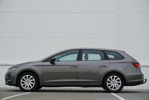 Brown SEAT Leon 2015 in Riga, with an engine capacity of 1.60 L and mileage of 187 thousand km for 7000 €, photo 6 on AUTOMOTO.COM.LV