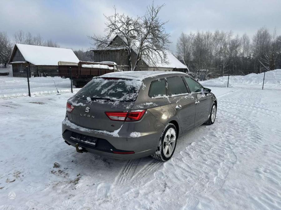 Brown SEAT Leon 2016 in Vilnius, with an engine capacity of 1.40 L and mileage of 287 thousand km for 5750 €, photo 4 on AUTOMOTO.COM.LV