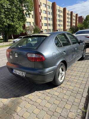 Grey SEAT Leon 2000 in Ventspils, with an engine capacity of 1.40 L and mileage of 215 thousand km for 850 €, photo  on AUTOMOTO.COM.LV