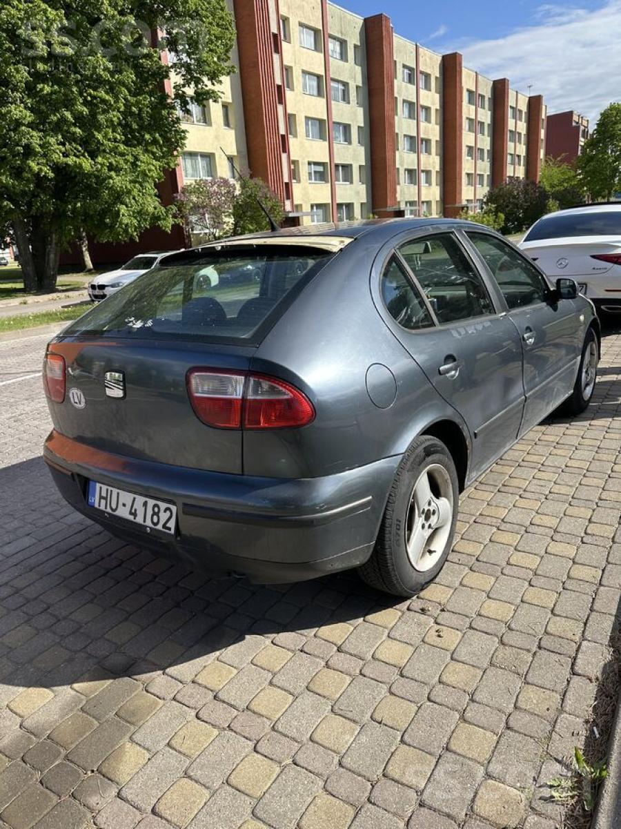Pelēks SEAT Leon 2000 Ventspils, ar dzinēja tilpumu 1.40 L un nobraukumu 215 tūkst. km par 850 €, foto 1 vietnē AUTOMOTO.COM.LV