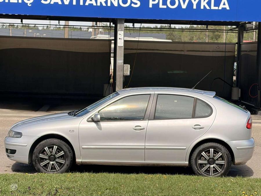 Pelēks SEAT Leon 2000 Kauņa, ar dzinēja tilpumu 1.78 L un nobraukumu 243 tūkst. km par 700 €, foto 4 vietnē AUTOMOTO.COM.LV
