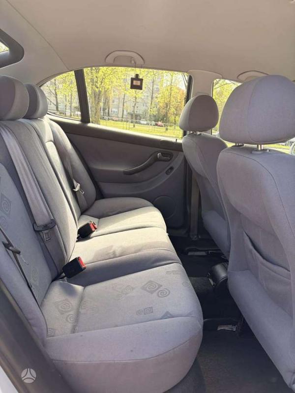 Pelēks SEAT Leon 2000 Kauņa, ar dzinēja tilpumu 1.78 L un nobraukumu 243 tūkst. km par 700 €, foto 6 vietnē AUTOMOTO.COM.LV