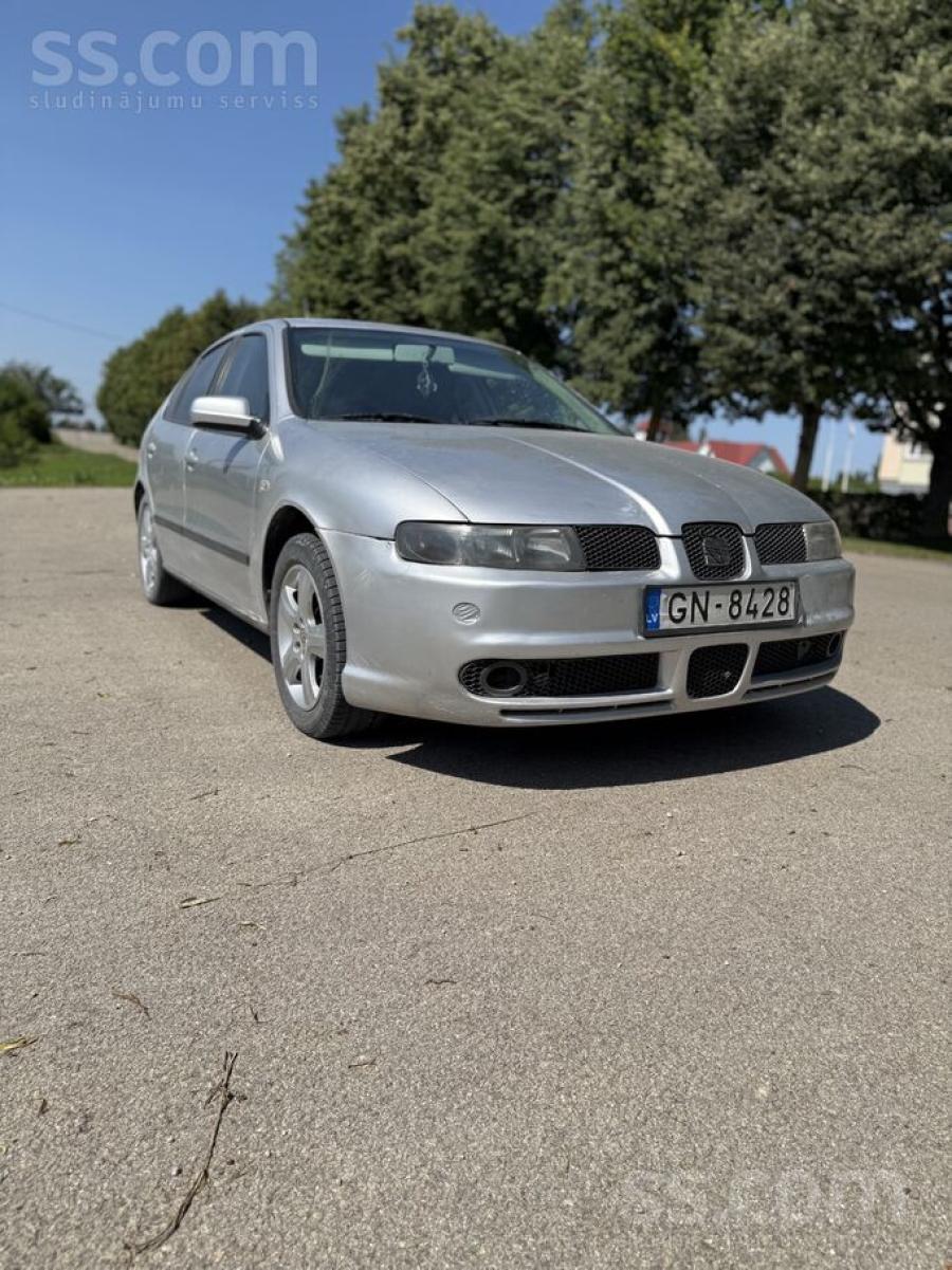 Grey SEAT Leon 2000 in Jelgava, with an engine capacity of 1.90 L and mileage of 433 thousand km for 1100 €, photo 1 on AUTOMOTO.COM.LV