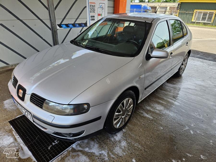 Grey SEAT Leon 2001 in Marijampole, with an engine capacity of 1.90 L and mileage of 327 thousand km for 950 €, photo 1 on AUTOMOTO.COM.LV