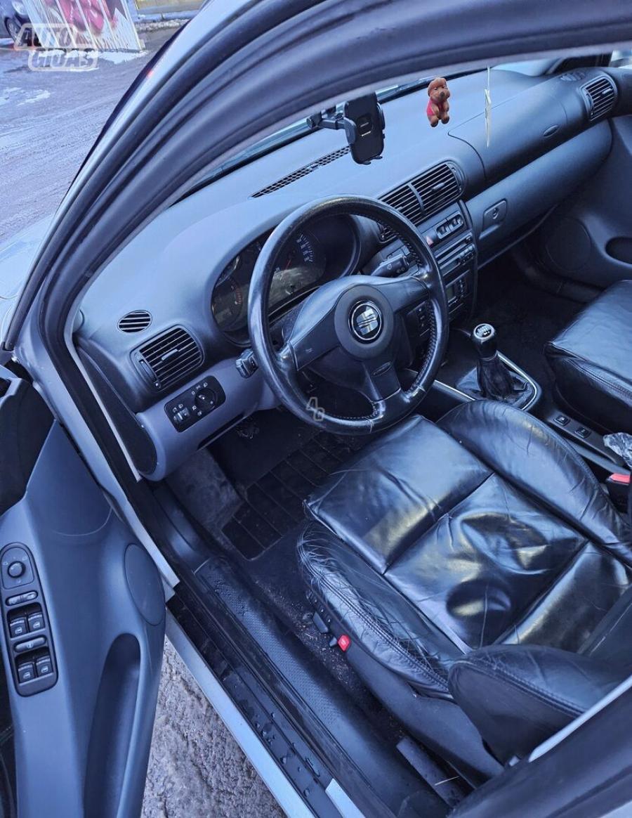 Grey SEAT Leon 2001 in Marijampole, with an engine capacity of 1.90 L and mileage of 327 thousand km for 950 €, photo 8 on AUTOMOTO.COM.LV