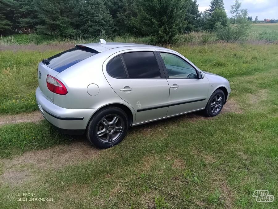 Pelēks SEAT Leon 2001 Kaišiadorys, ar dzinēja tilpumu 1.90 L un nobraukumu 350 tūkst. km par 930 €, foto 4 vietnē AUTOMOTO.COM.LV