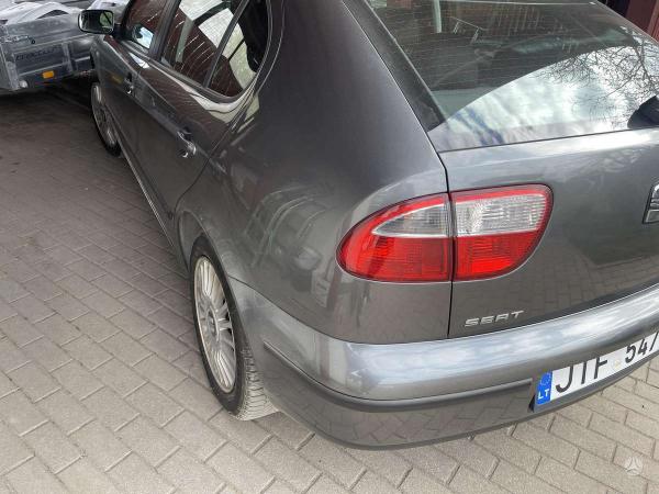 Pelēks SEAT Leon 2002 Šilutė, ar dzinēja tilpumu 1.90 L un nobraukumu 280 tūkst. km par 2400 €, foto 5 vietnē AUTOMOTO.COM.LV