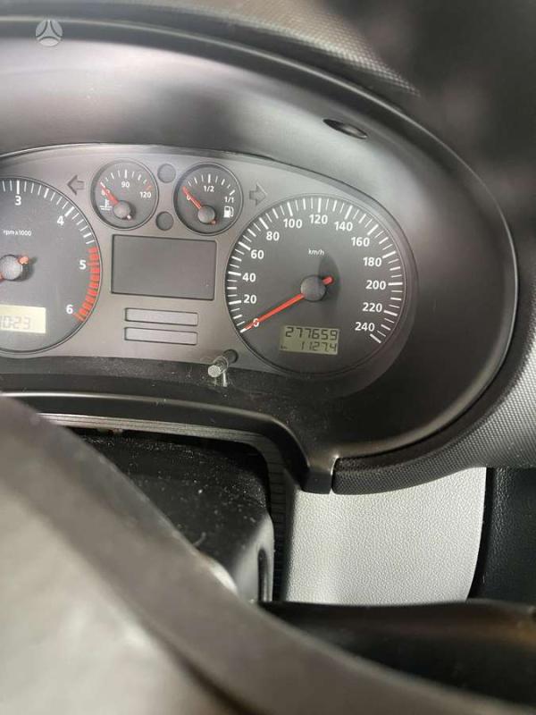 Pelēks SEAT Leon 2002 Šilutė, ar dzinēja tilpumu 1.90 L un nobraukumu 280 tūkst. km par 2400 €, foto 9 vietnē AUTOMOTO.COM.LV