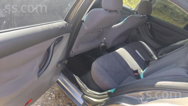 Grey SEAT Leon 2002 in Daugavpils, with an engine capacity of 1.90 L and mileage of 317 thousand km for 1300 €, photo 8 on AUTOMOTO.COM.LV