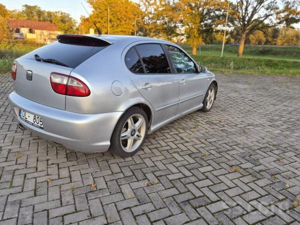 Сеат Леон 2002 в Валмиера на AUTOMOTO.COM.LV Серый Сеат Леон 2002 в Валмиера, объемом двигателя 1.90 л и пробегом 365 тыс. км за 3899 €, фото 7 на AUTOMOTO.COM.LV