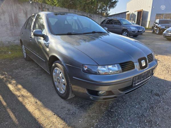 Grey SEAT Leon 2002 in Utena, with an engine capacity of 1.90 L and mileage of 308 thousand km for 1750 €, photo 1 on AUTOMOTO.COM.LV
