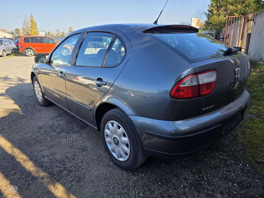 Grey SEAT Leon 2002 in Utena, with an engine capacity of 1.90 L and mileage of 308 thousand km for 1750 €, photo 5 on AUTOMOTO.COM.LV