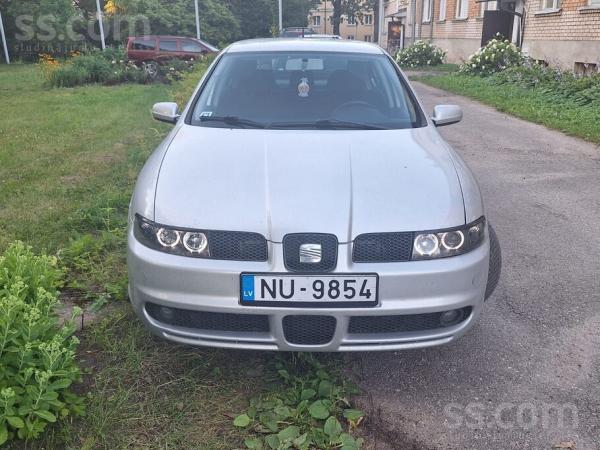 Pelēks SEAT Leon 2003 Rīga, ar dzinēja tilpumu 1.60 L un nobraukumu 30 tūkst. km par 1890 €, foto 2 vietnē AUTOMOTO.COM.LV