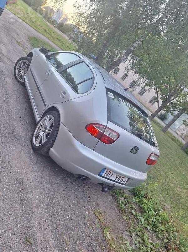 Pelēks SEAT Leon 2003 Rīga, ar dzinēja tilpumu 1.60 L un nobraukumu 30 tūkst. km par 1890 €, foto 3 vietnē AUTOMOTO.COM.LV