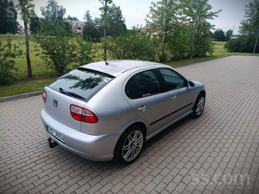 Pelēks SEAT Leon 2003 Jēkabpils, ar dzinēja tilpumu 1.60 L un nobraukumu 304 tūkst. km par 1650 €, foto 5 vietnē AUTOMOTO.COM.LV