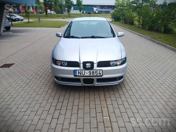 Grey SEAT Leon 2003 in Jekabpils, with an engine capacity of 1.60 L and mileage of 304 thousand km for 1650 €, photo 6 on AUTOMOTO.COM.LV