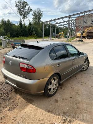 Pelēks SEAT Leon 2003 Cēsis, ar dzinēja tilpumu 1.90 L un nobraukumu 297 tūkst. km par 2500 €, foto 4 vietnē AUTOMOTO.COM.LV
