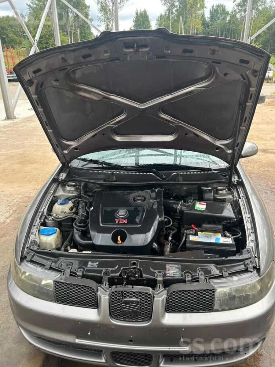 Pelēks SEAT Leon 2003 Cēsis, ar dzinēja tilpumu 1.90 L un nobraukumu 297 tūkst. km par 2500 €, foto 14 vietnē AUTOMOTO.COM.LV
