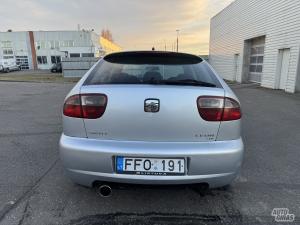 Pelēks SEAT Leon 2005 Viļņa, ar dzinēja tilpumu 1.90 L un nobraukumu 311 tūkst. km par 3000 €, foto 5 vietnē AUTOMOTO.COM.LV