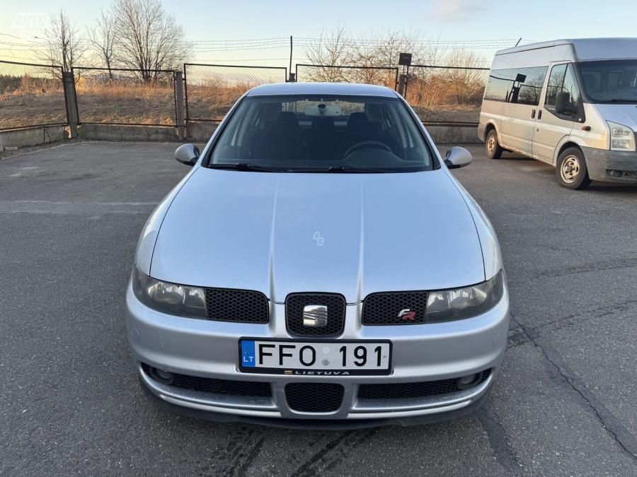 Pelēks SEAT Leon 2005 Viļņa, ar dzinēja tilpumu 1.90 L un nobraukumu 311 tūkst. km par 3000 €, foto 9 vietnē AUTOMOTO.COM.LV