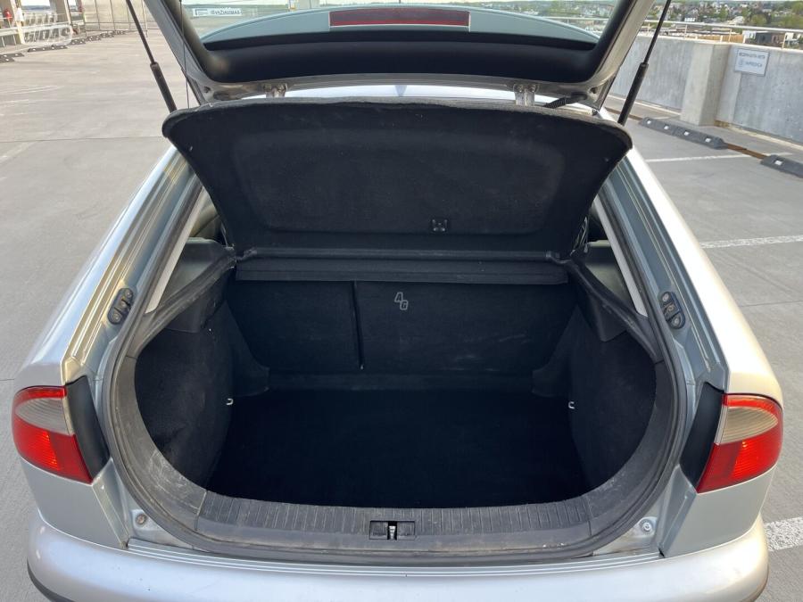 Pelēks SEAT Leon 2005 Viļņa, ar dzinēja tilpumu 1.90 L un nobraukumu 387 tūkst. km par 1550 €, foto 22 vietnē AUTOMOTO.COM.LV