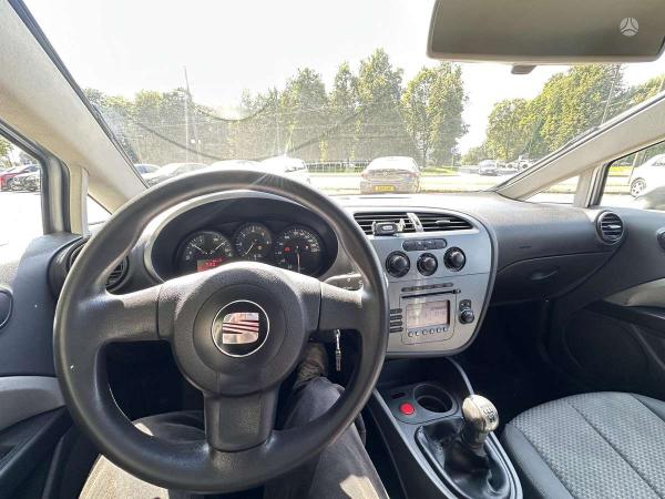 Grey SEAT Leon 2005 in Kaunas, with an engine capacity of 1.90 L and mileage of 275 thousand km for 1650 €, photo 10 on AUTOMOTO.COM.LV