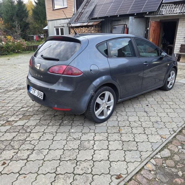 SEAT Leon 2005 Panevēža vietnē Pelēks SEAT Leon 2005 Panevēža, ar dzinēja tilpumu 2.00 L un nobraukumu 195 tūkst. km par 1250 €, foto 4 vietnē AUTOMOTO.COM.LV