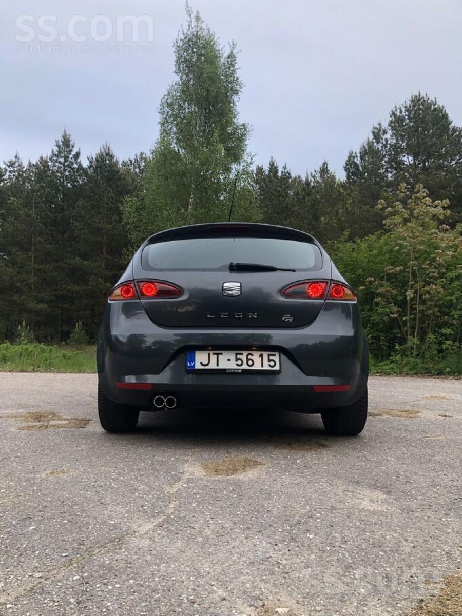 Pelēks SEAT Leon 2006 Rīga, ar dzinēja tilpumu 1.90 L un nobraukumu 273 tūkst. km par 2000 €, foto 4 vietnē AUTOMOTO.COM.LV