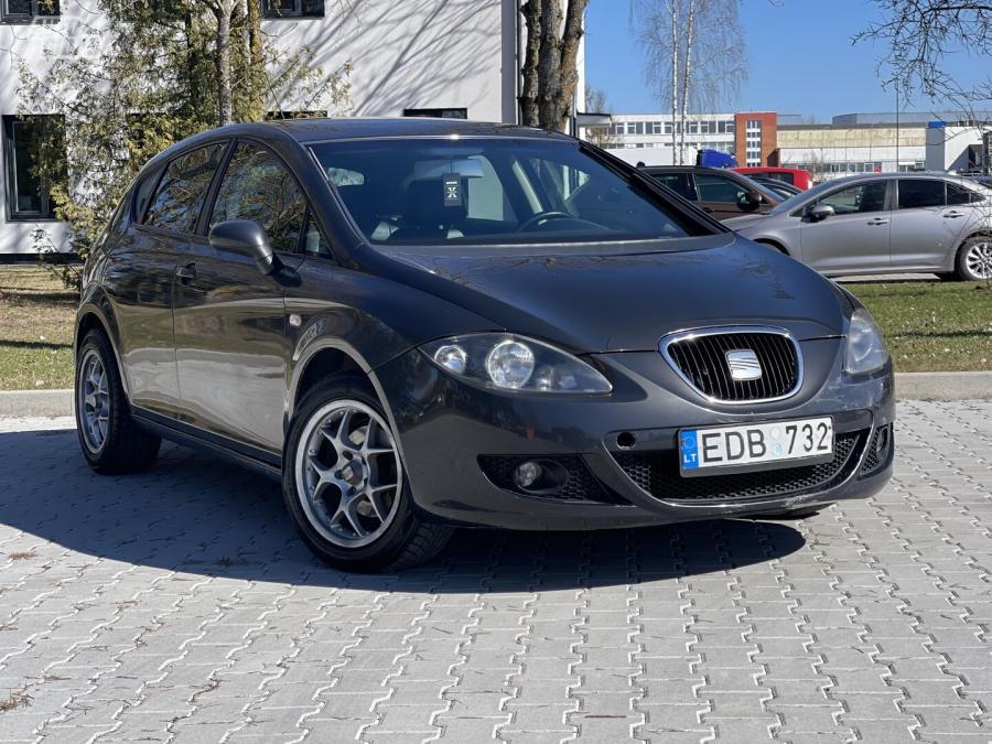 Pelēks SEAT Leon 2006 Šauļi, ar dzinēja tilpumu 1.90 L un nobraukumu 3 tūkst. km par 1250 €, foto 1 vietnē AUTOMOTO.COM.LV