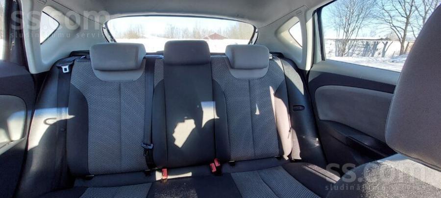 Pelēks SEAT Leon 2006 Rīga, ar dzinēja tilpumu 1.90 L un nobraukumu 278 tūkst. km par 2100 €, foto 6 vietnē AUTOMOTO.COM.LV