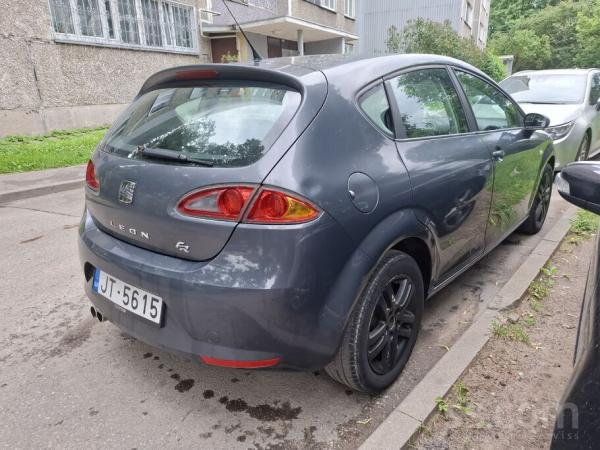 Pelēks SEAT Leon 2006 Rīga, ar dzinēja tilpumu 1.90 L un nobraukumu 279 tūkst. km par 2000 €, foto 3 vietnē AUTOMOTO.COM.LV
