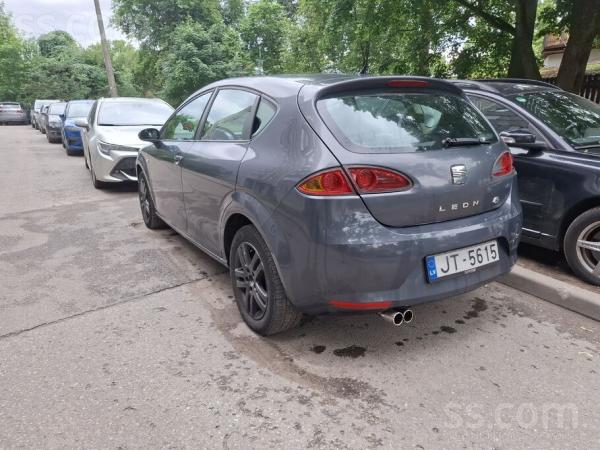 Pelēks SEAT Leon 2006 Rīga, ar dzinēja tilpumu 1.90 L un nobraukumu 279 tūkst. km par 2000 €, foto 4 vietnē AUTOMOTO.COM.LV