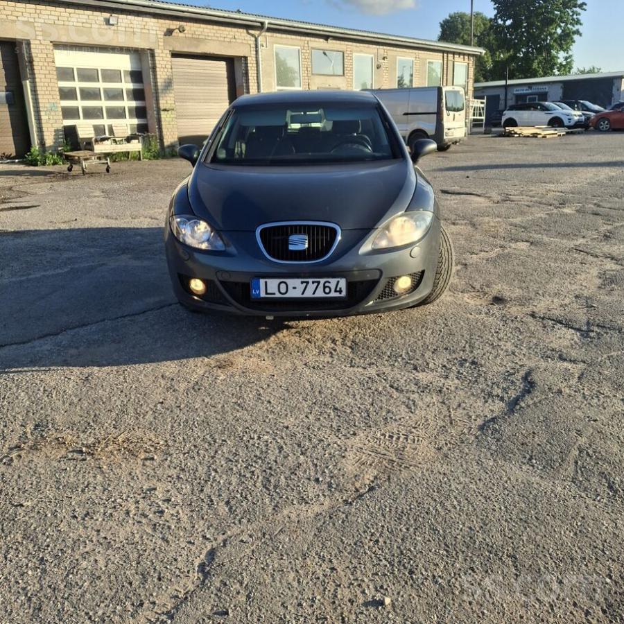 Pelēks SEAT Leon 2006 Talsi, ar dzinēja tilpumu 1.60 L un nobraukumu 344 tūkst. km par 1600 €, foto 1 vietnē AUTOMOTO.COM.LV