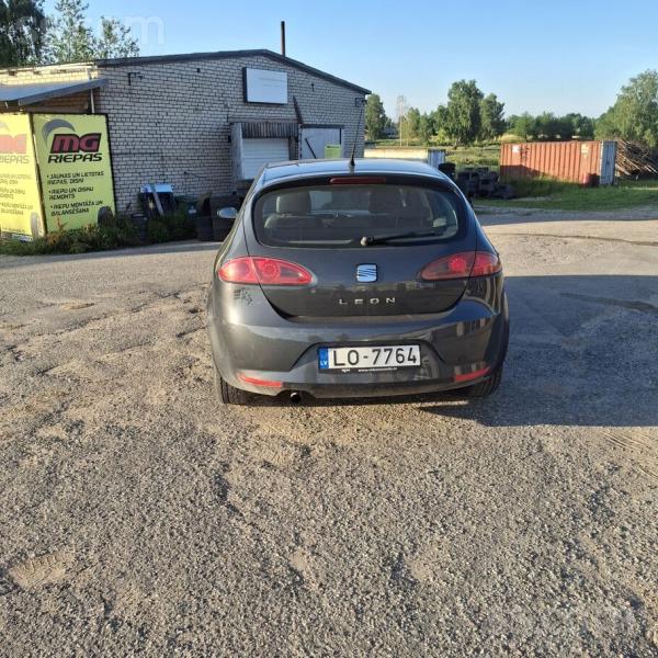 Pelēks SEAT Leon 2006 Talsi, ar dzinēja tilpumu 1.60 L un nobraukumu 344 tūkst. km par 1600 €, foto 3 vietnē AUTOMOTO.COM.LV