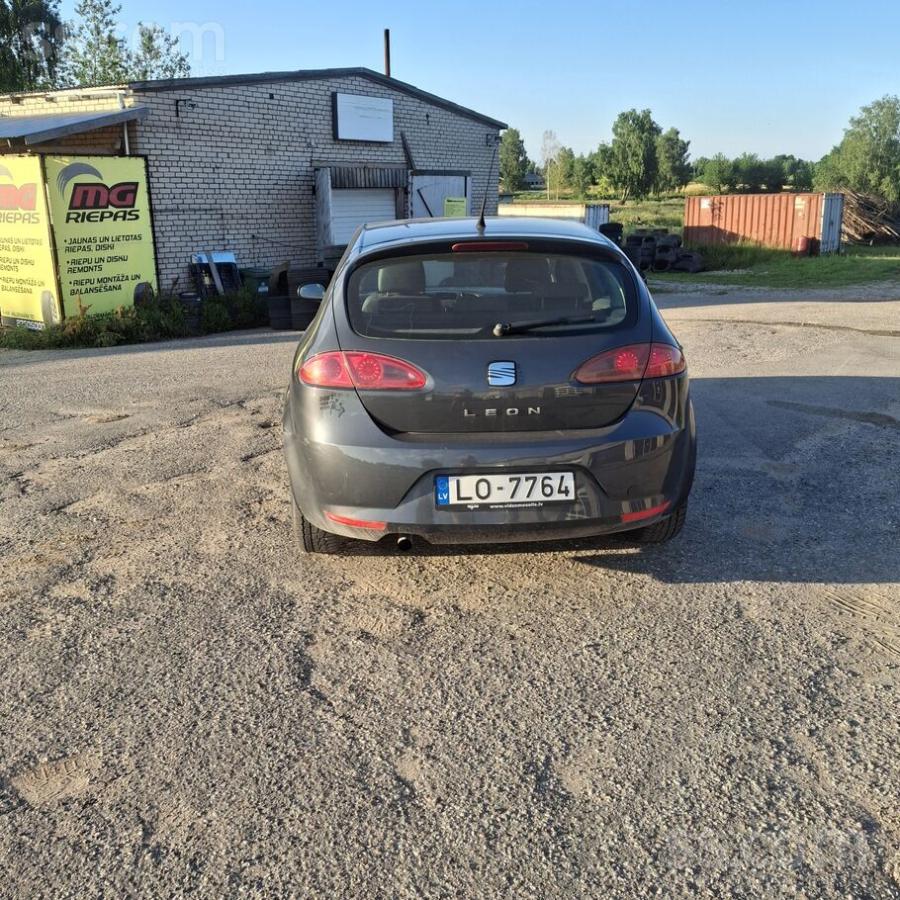 Pelēks SEAT Leon 2006 Talsi, ar dzinēja tilpumu 1.60 L un nobraukumu 344 tūkst. km par 1600 €, foto 4 vietnē AUTOMOTO.COM.LV