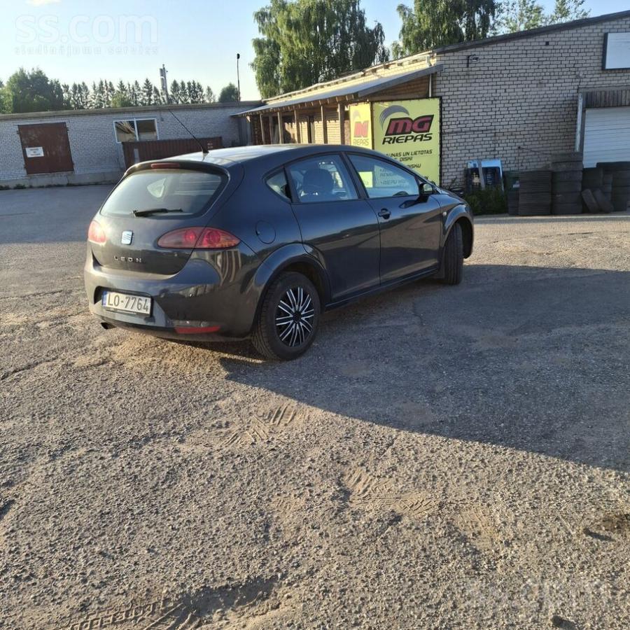 Pelēks SEAT Leon 2006 Talsi, ar dzinēja tilpumu 1.60 L un nobraukumu 344 tūkst. km par 1600 €, foto 5 vietnē AUTOMOTO.COM.LV