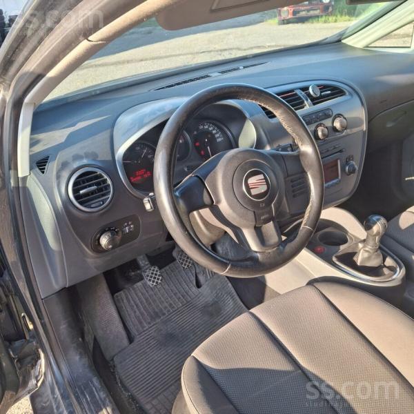 Pelēks SEAT Leon 2006 Talsi, ar dzinēja tilpumu 1.60 L un nobraukumu 344 tūkst. km par 1600 €, foto 6 vietnē AUTOMOTO.COM.LV