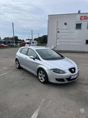 Grey SEAT Leon 2006 in Jonava, with an engine capacity of 1.97 L and mileage of 305 thousand km for 1250 €, photo 3 on AUTOMOTO.COM.LV