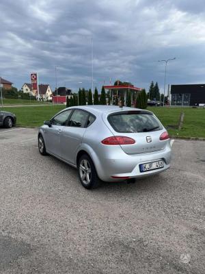 Grey SEAT Leon 2006 in Jonava, with an engine capacity of 1.97 L and mileage of 305 thousand km for 1250 €, photo 5 on AUTOMOTO.COM.LV